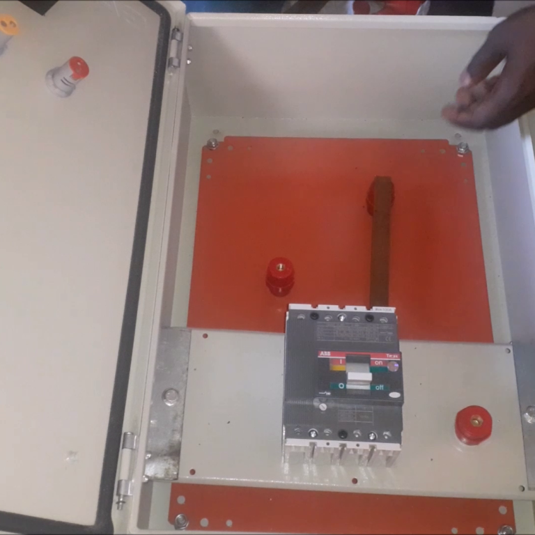 How to Build a 3-phase Distribution Panel | Smartech